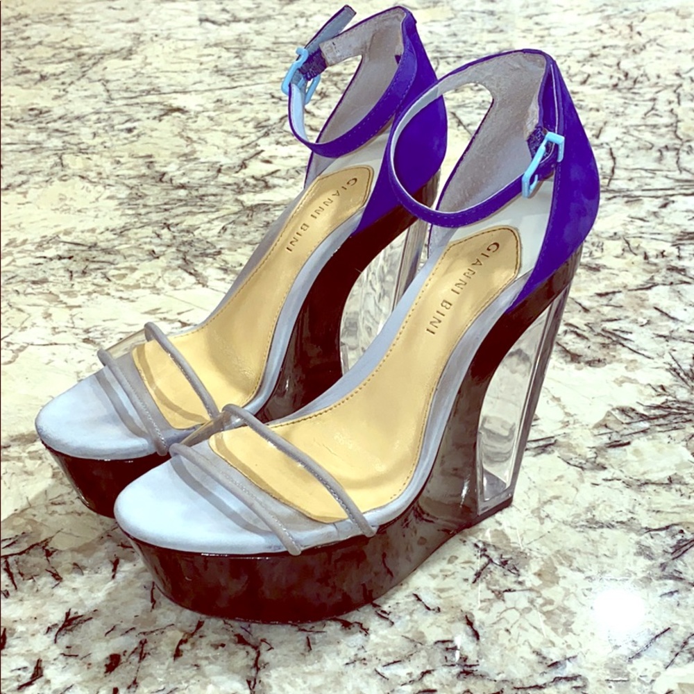 Gianni Bini Clear Platform Wedges! - Gem